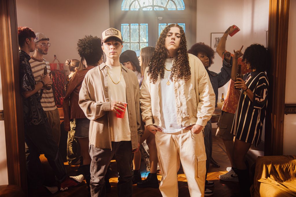 LIL CAKE sorprende con “TOUCH AND GO” junto a OSCU - MMX